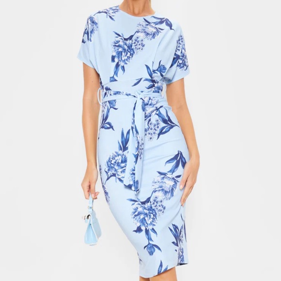 PrettyLittleThing | Dresses | Pretty Little Thing Blue Floral Print ...